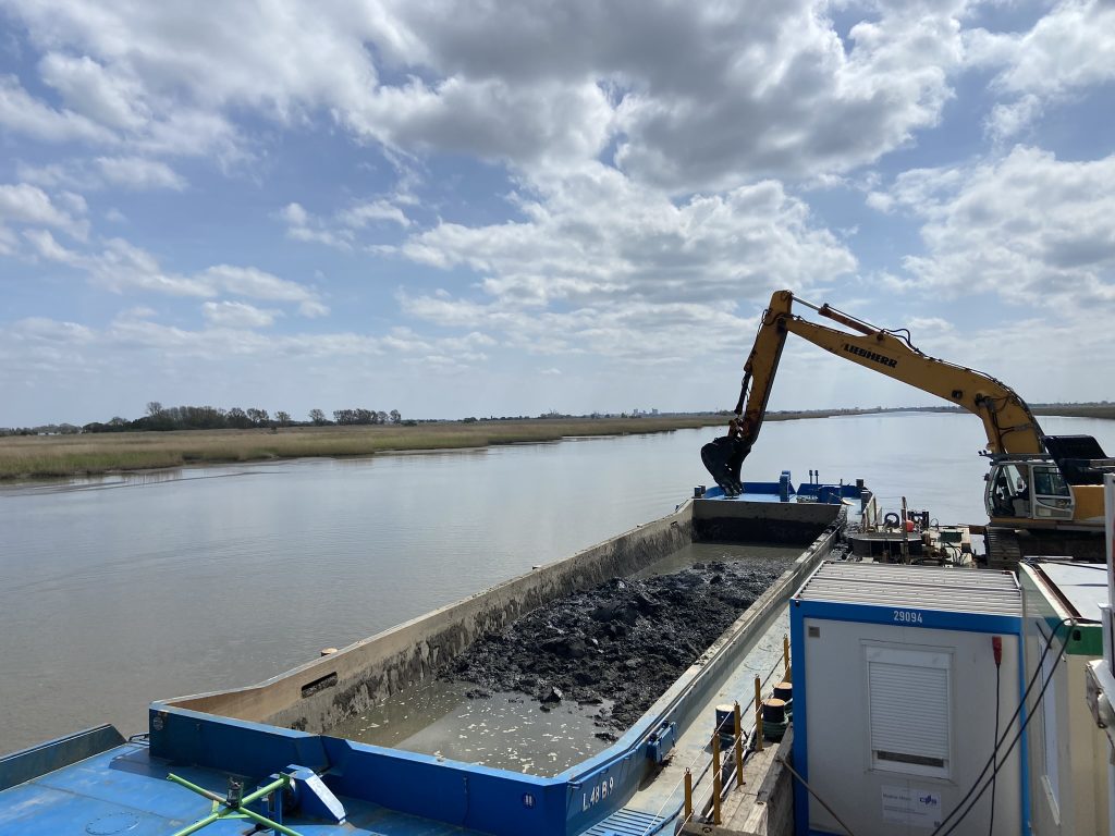 350m3 Splithopper barge - Coastworks